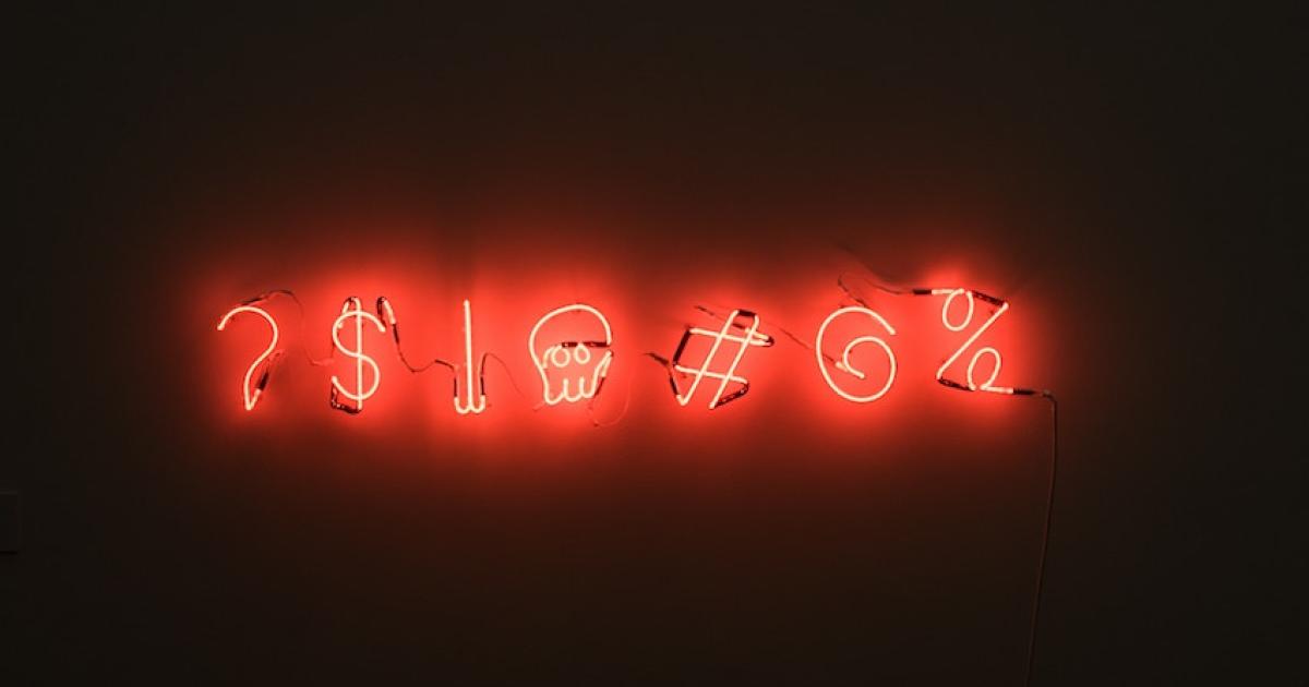 Headline Capitalization for UX: Title Case vs. Sentence Case | Herosmyth